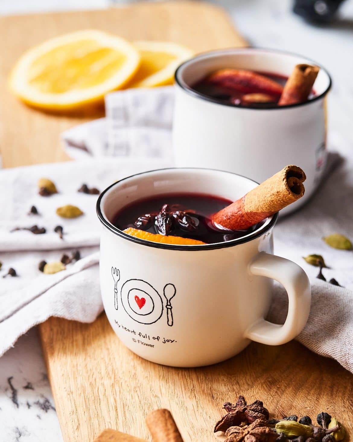 Traditional Spicy Gluhwein [Video] - Delice Recipes