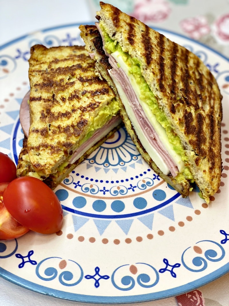 Homemade Quick & Easy Toast Sandwich - Delice Recipes