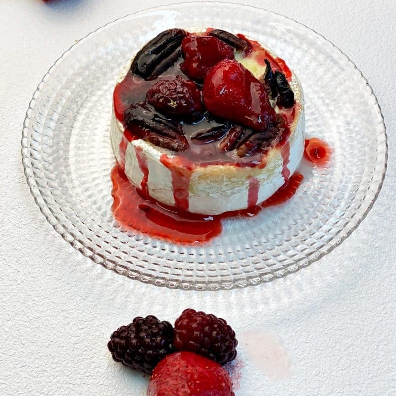 Oozy Baked Brie Cheese - Delice Recipes