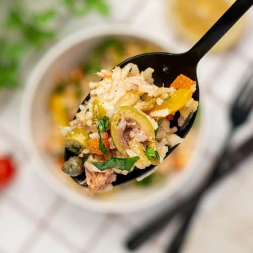 Colorful Summer-like Tuna Rice Salad - Delice Recipes