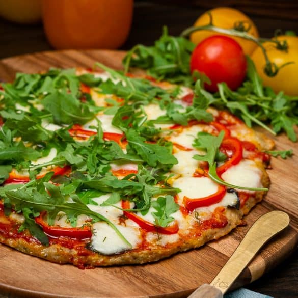Keto Pizza - Meatza - Meat Crust Pizza - Delice Recipes