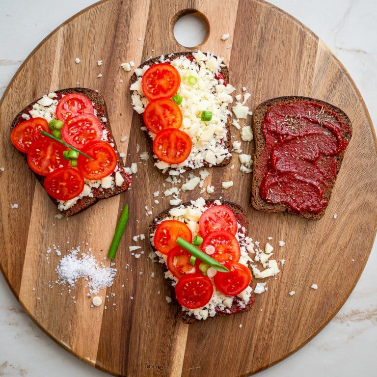 Toast with Mozzarella & Tomatoes - Caprese Toast - Delice Recipes