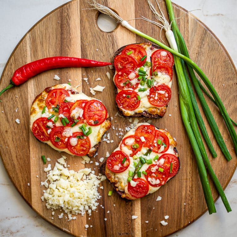Toast with Mozzarella & Tomatoes - Caprese Toast - Delice Recipes