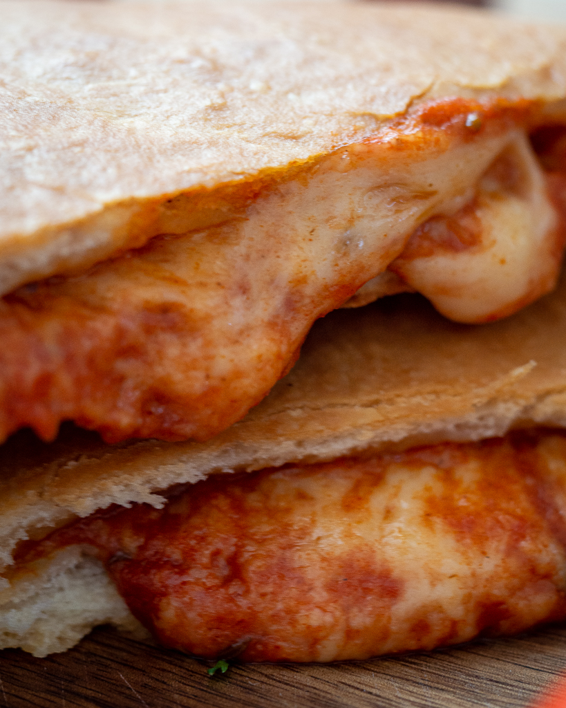 Cheese Calzone Recipe from Scratch - Delice Recipes