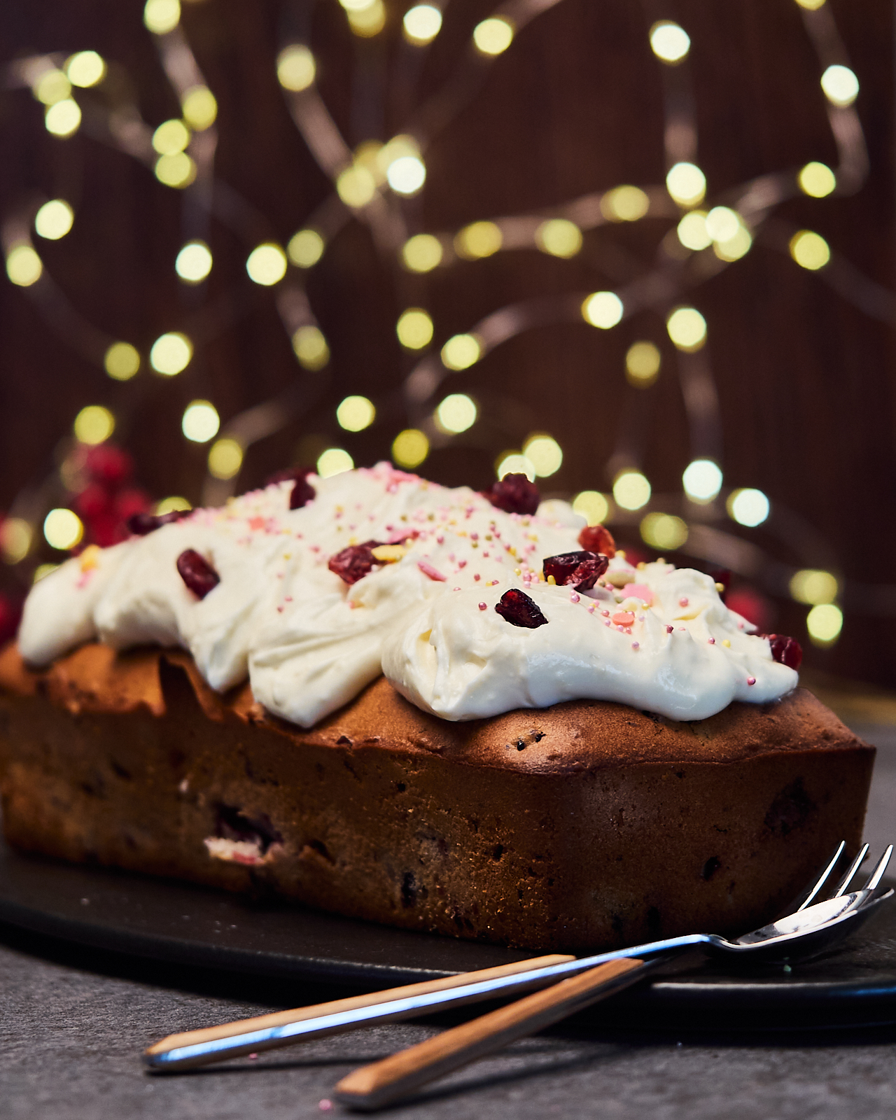 Christmas Cranberry Pound Cake - Delice Recipes