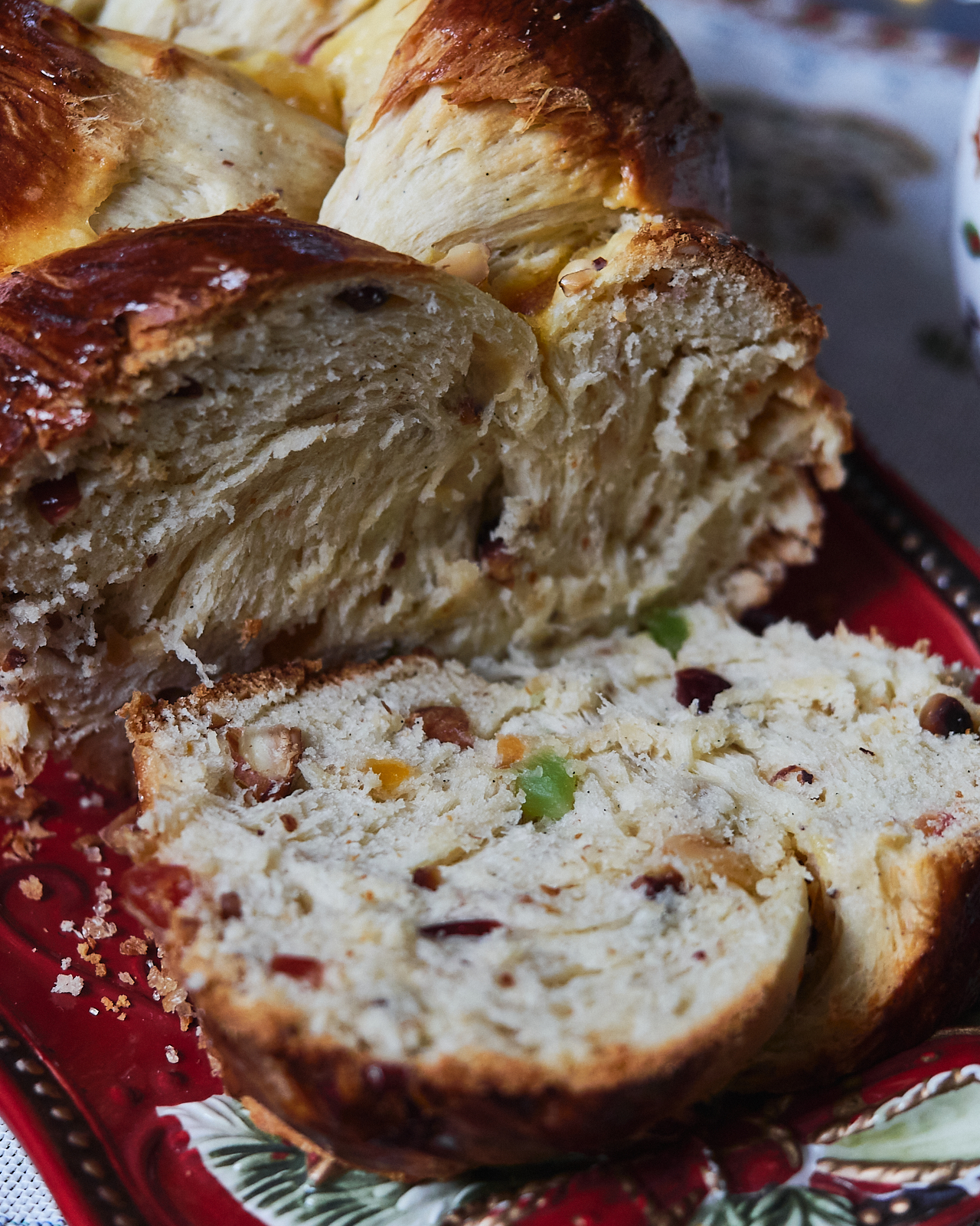 Moist and Sweet Christmas Bread - Delice Recipes