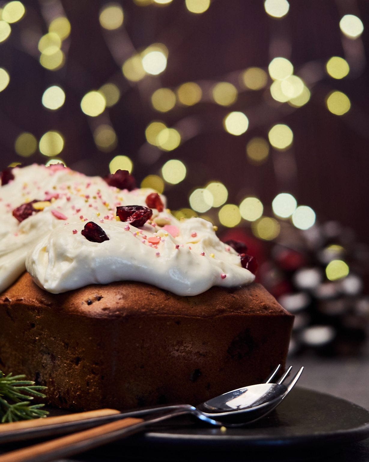Christmas Cranberry Pound Cake - Delice Recipes