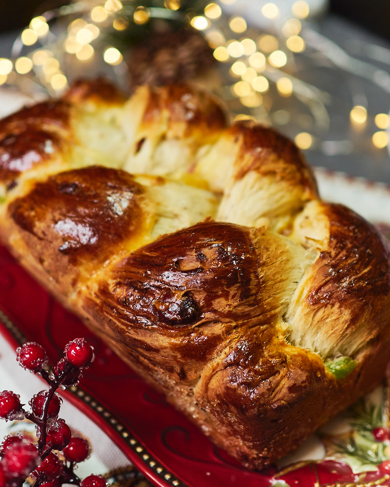 Moist and Sweet Christmas Bread - Delice Recipes