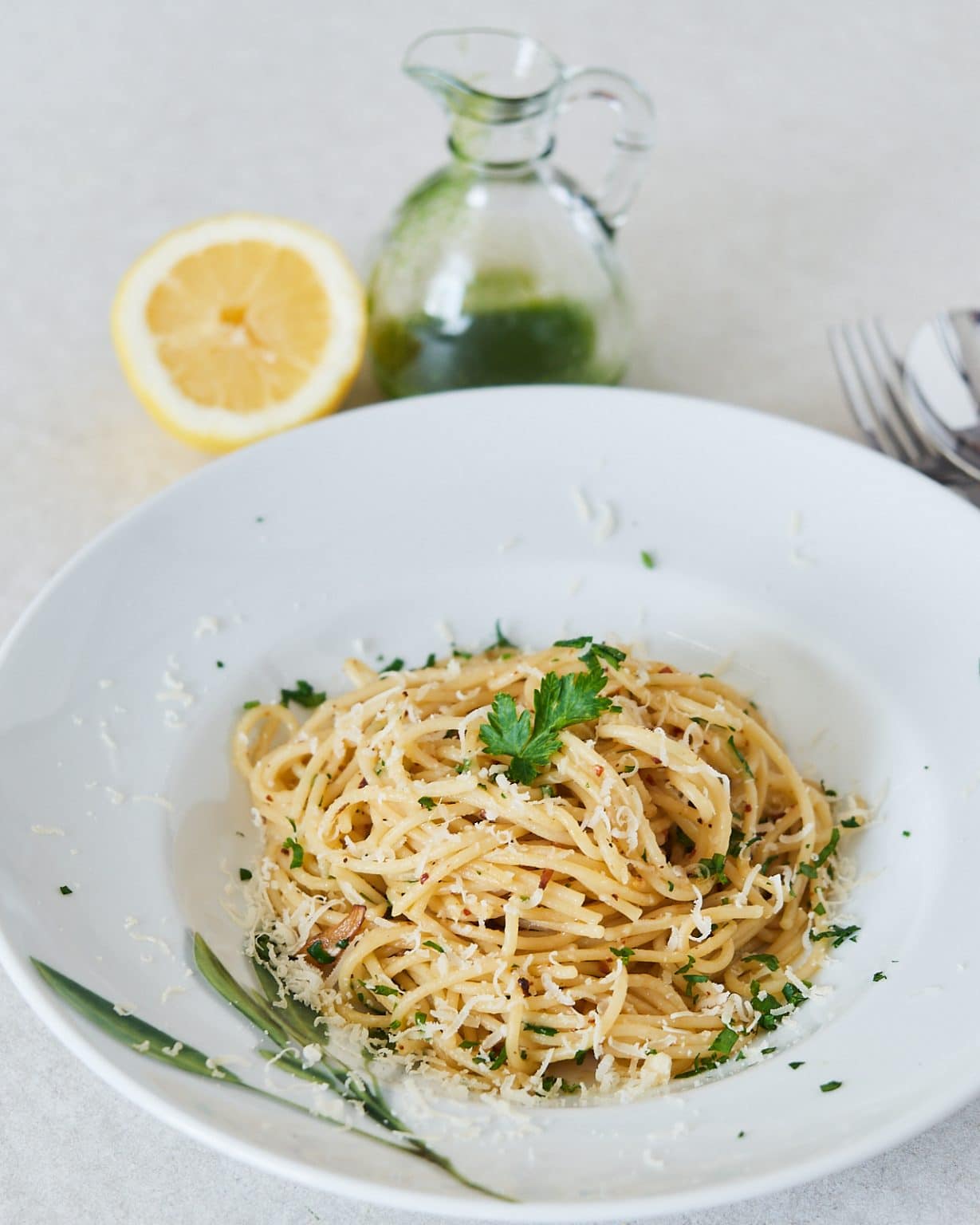Sicilian-Style Garlic Pasta Recipe - Delice Recipes