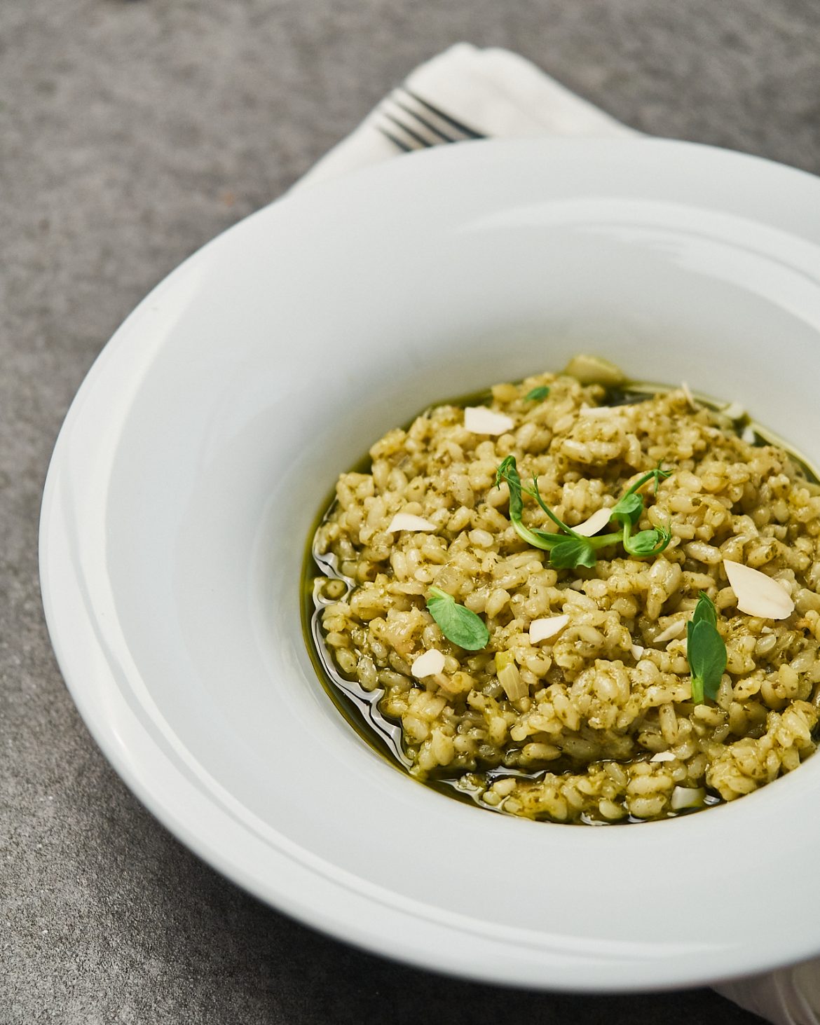 Vegan Pesto Risotto with White Wine - Delice Recipes