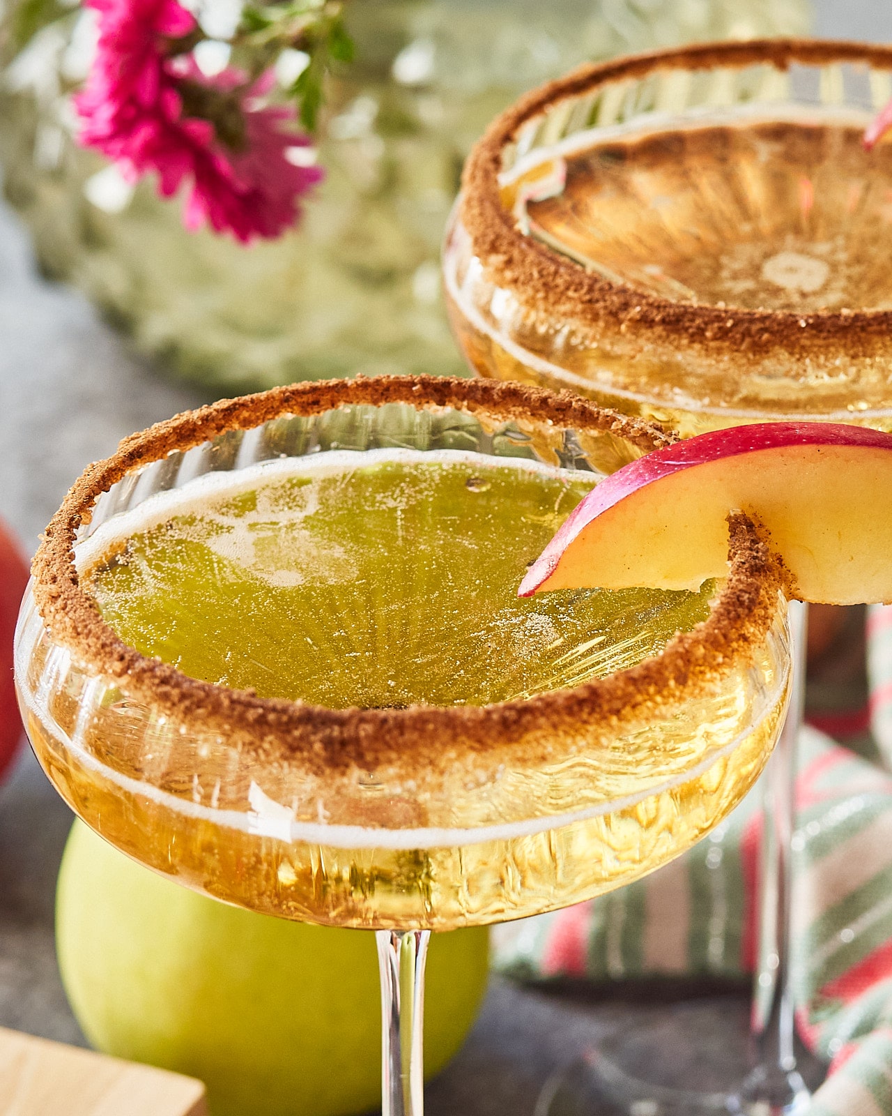 Apple Cider Cocktail - Delice Recipes
