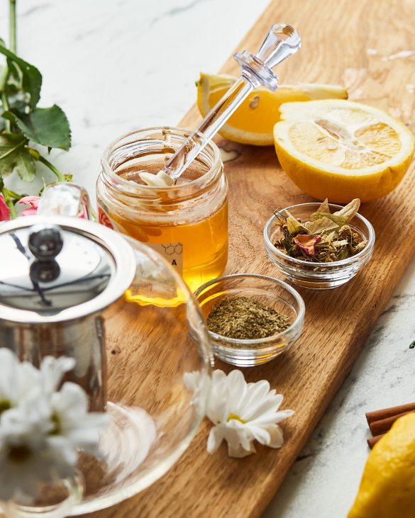Immune Boosting Chamomile Lemon Tea [VIDEO] - Delice Recipes