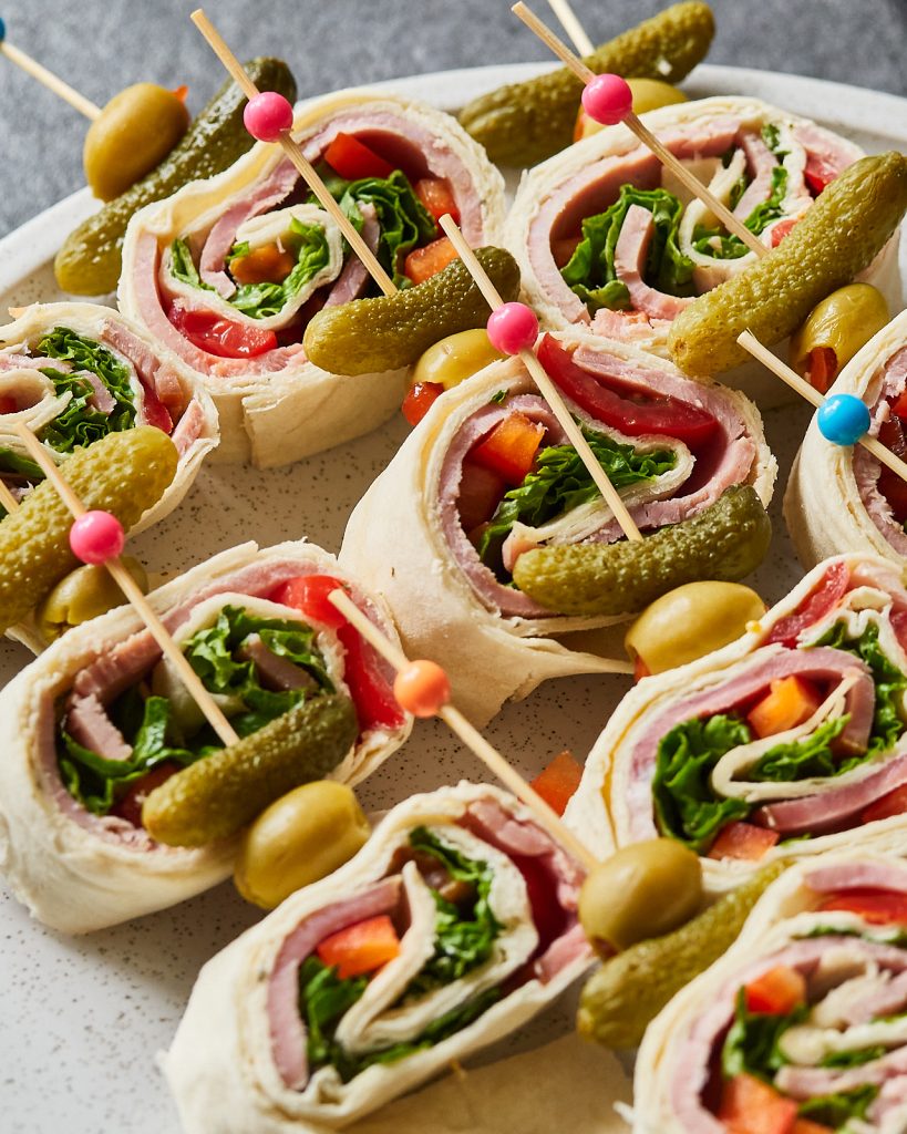 Turkey Club Sandwich Pinwheels [Video] - Delice Recipes