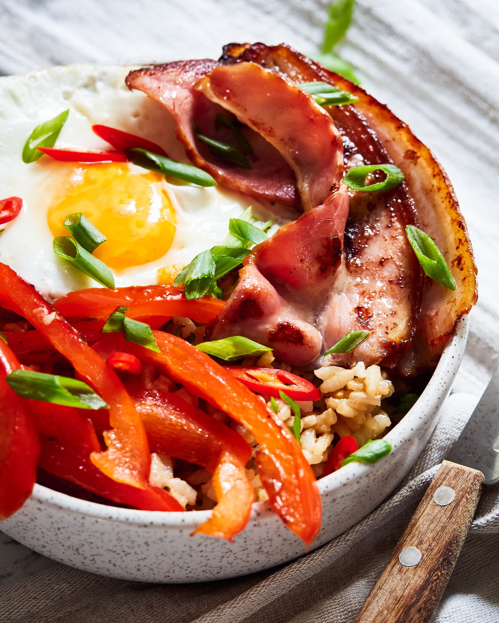 Crispy Fried Rice Bowl [VIDEO] - Delice Recipes