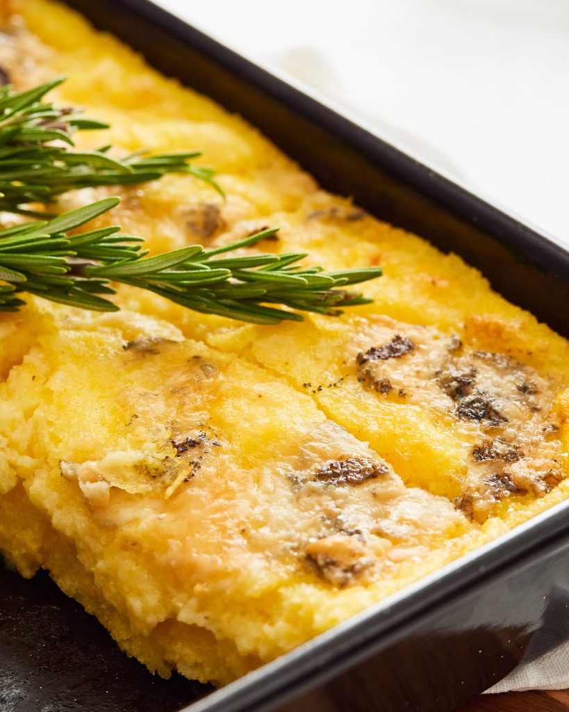 Baked Polenta with Gorgonzola [VIDEO] - Delice Recipes