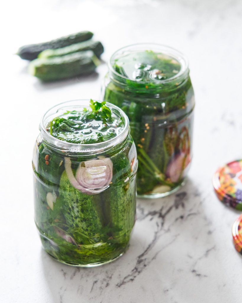 Homemade Crunchy Pickled Cucumbers [VIDEO] - Delice Recipes