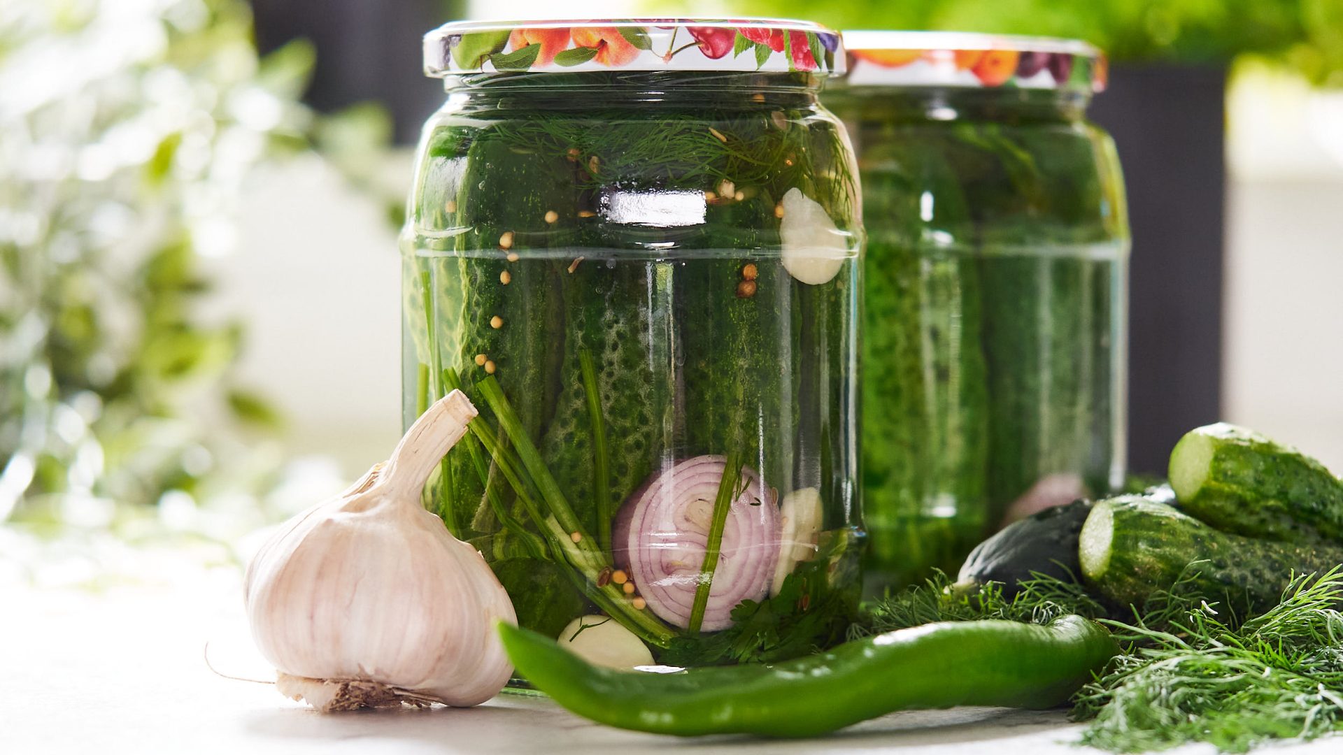 Homemade Crunchy Pickled Cucumbers [VIDEO] - Delice Recipes