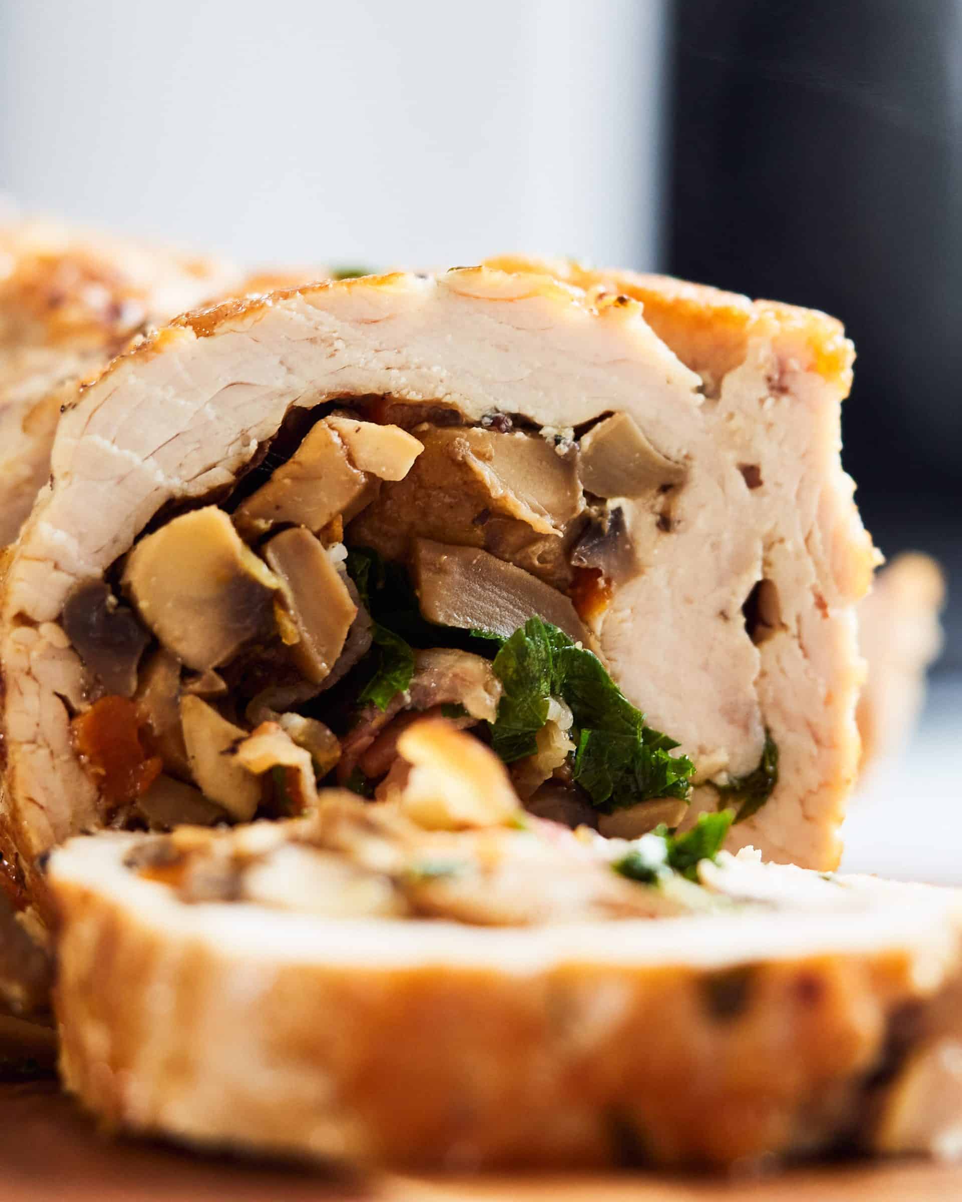Turkey Roll With Mushroom Filling [VIDEO] - Delice Recipes