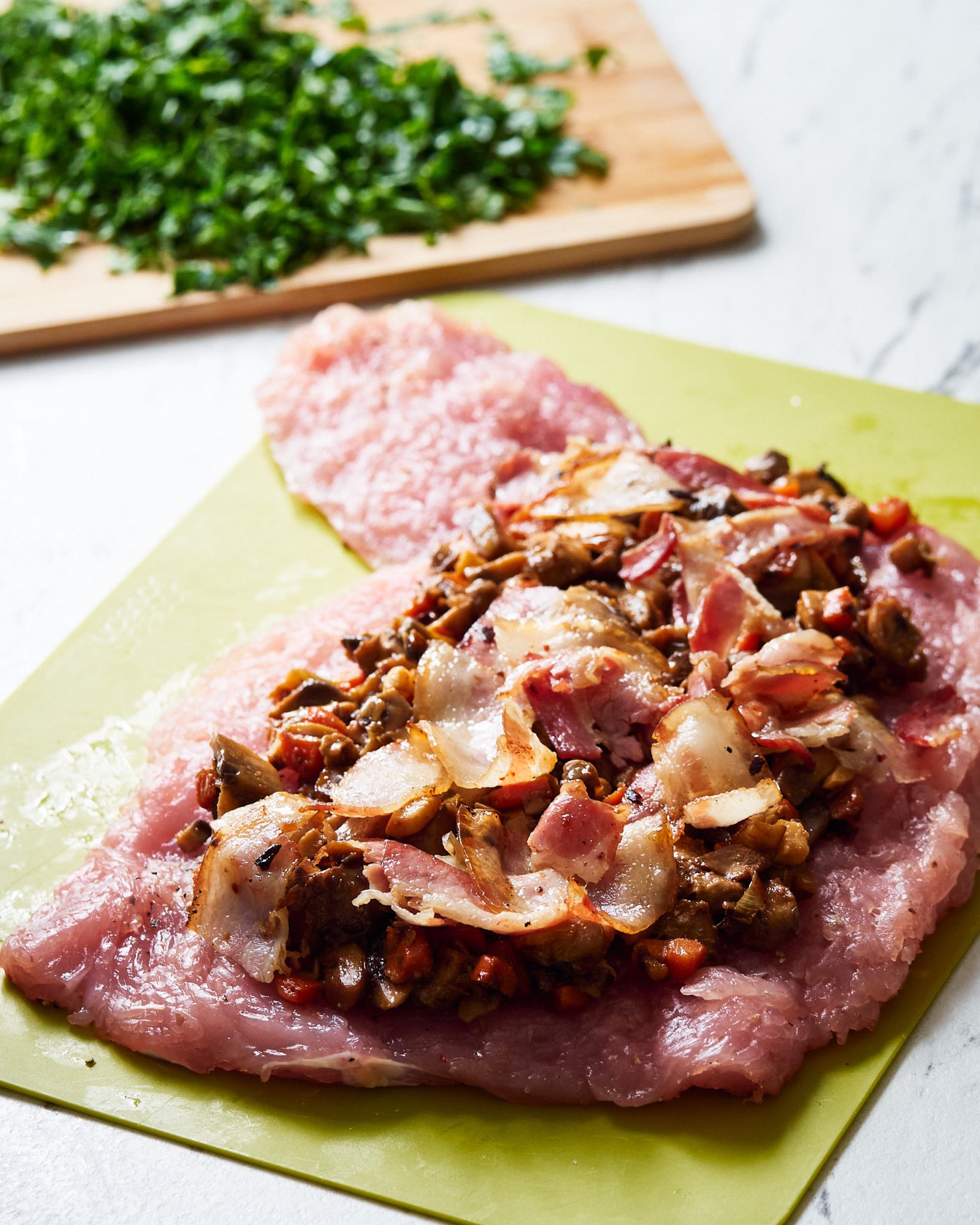 Turkey Roll With Mushroom Filling [VIDEO] - Delice Recipes