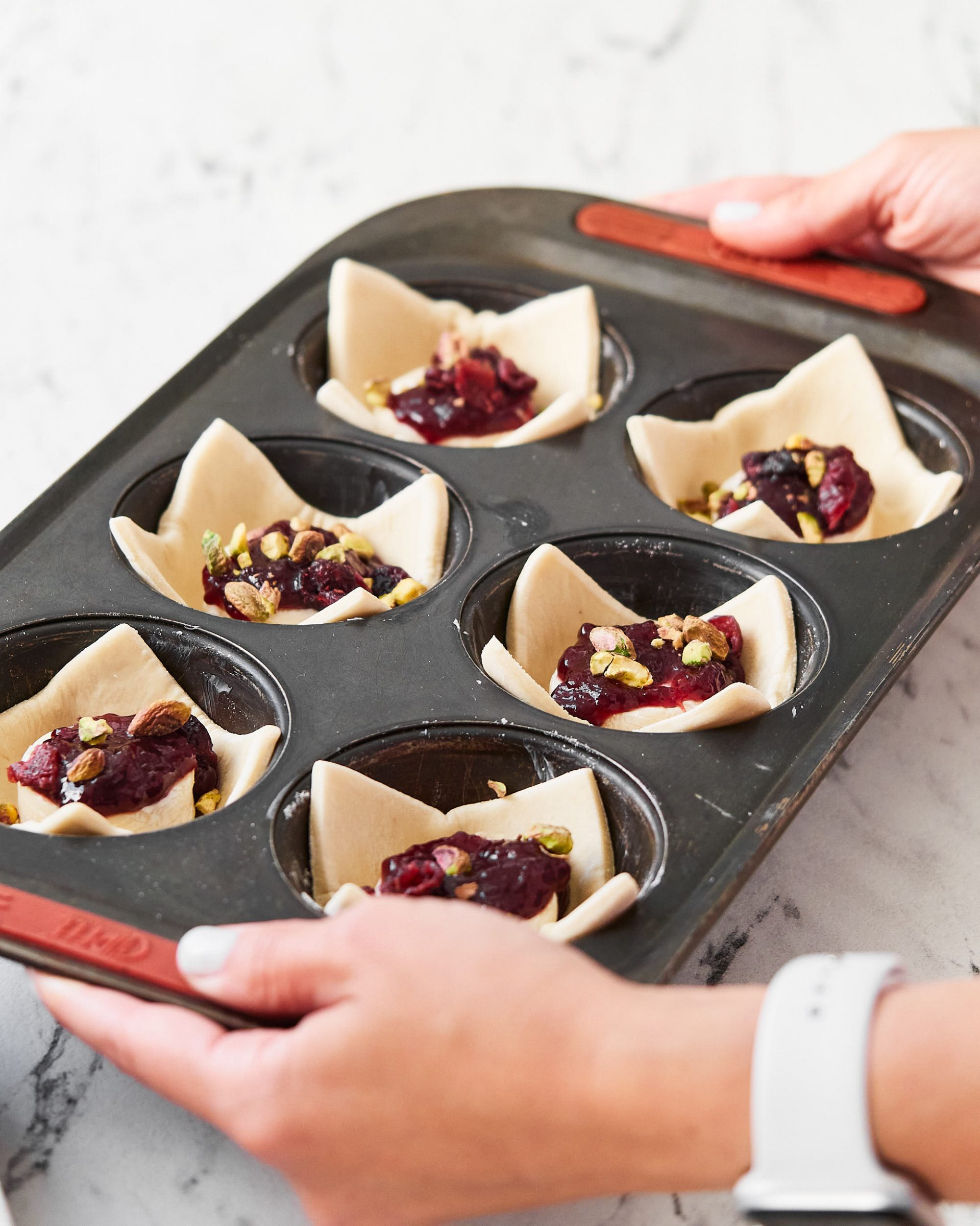 Baked Cranberry Brie Appetizers - Delice Recipes