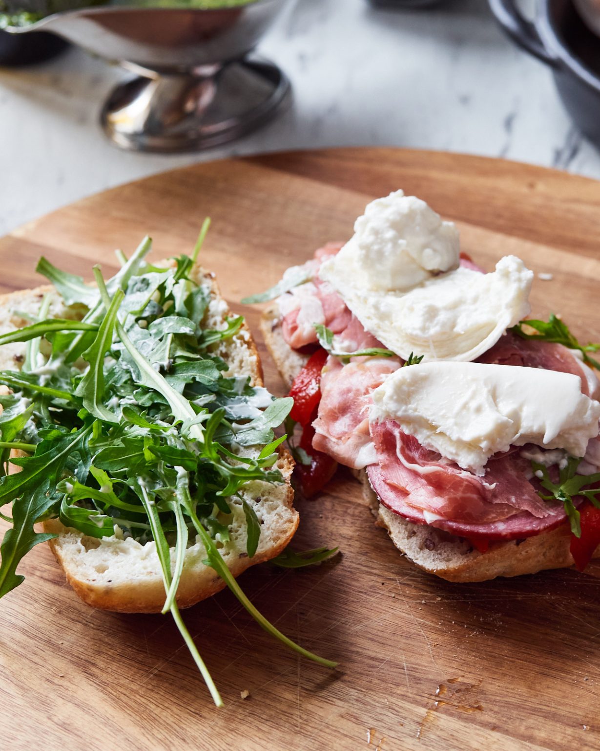 Delicious Burrata and Prosciutto Sandwich [Video] - Delice Recipes