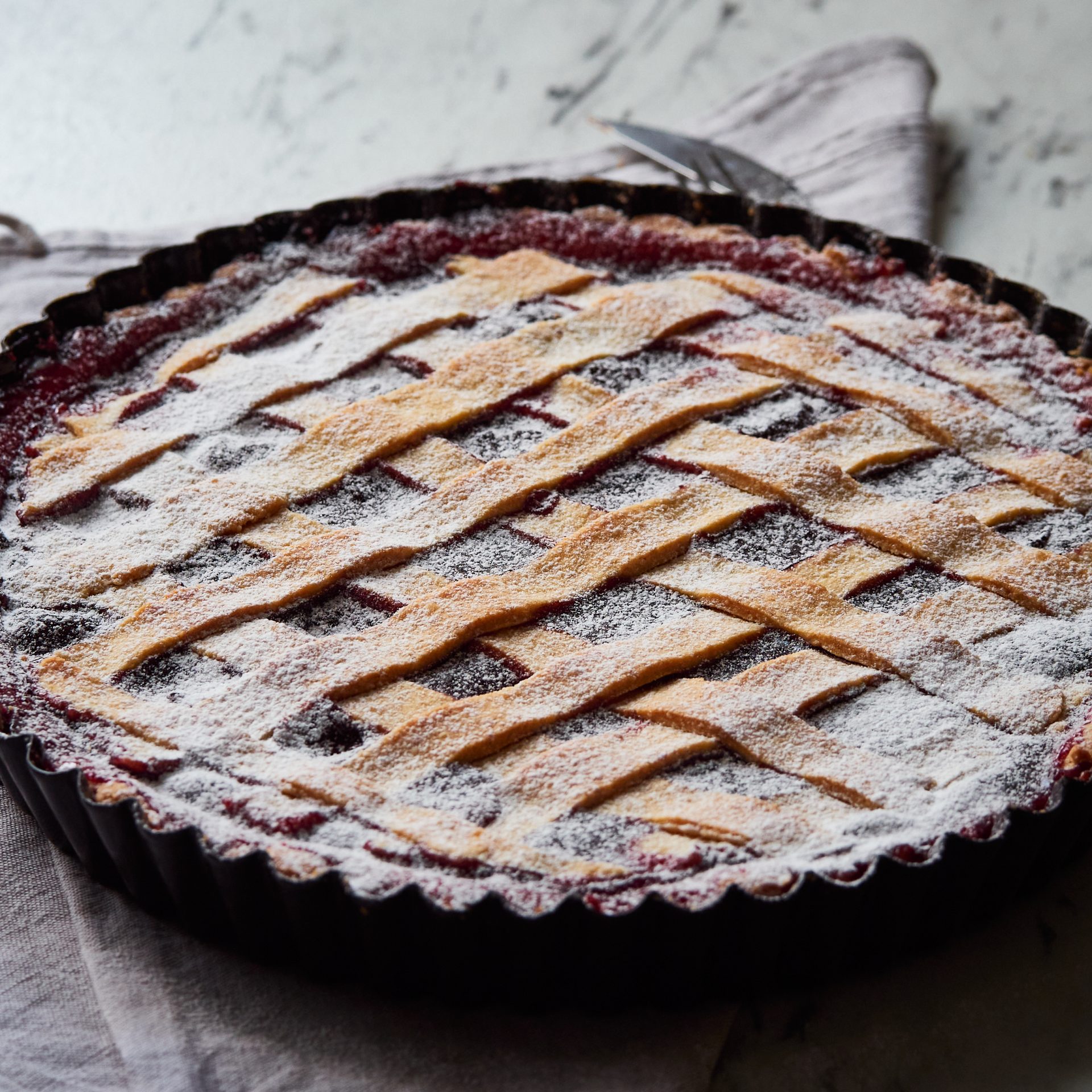 Homemade Strawberry Jam Tart [VIDEO] - Delice Recipes