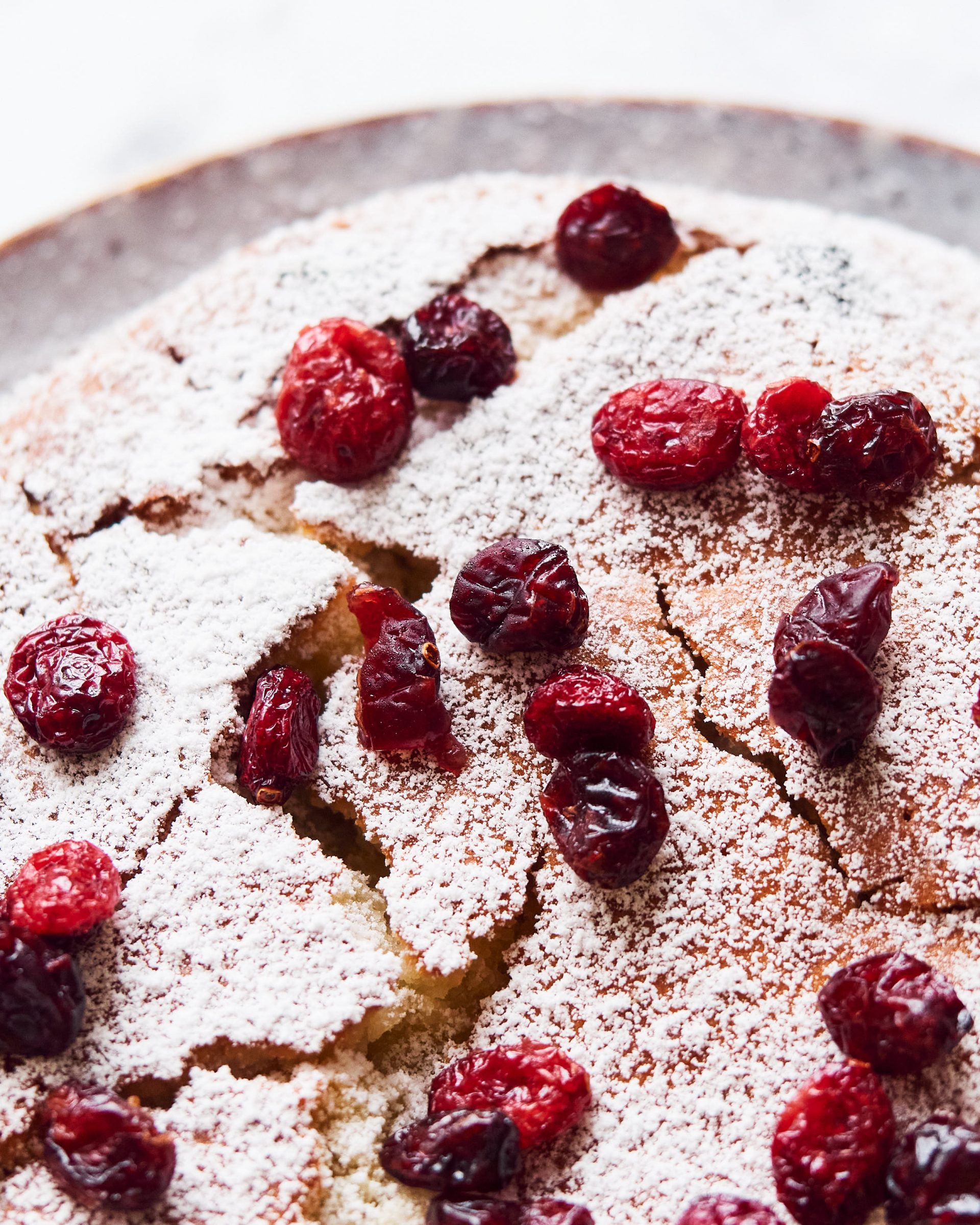 Vegan Lime Cranberry Cake [VIDEO] - Delice Recipes