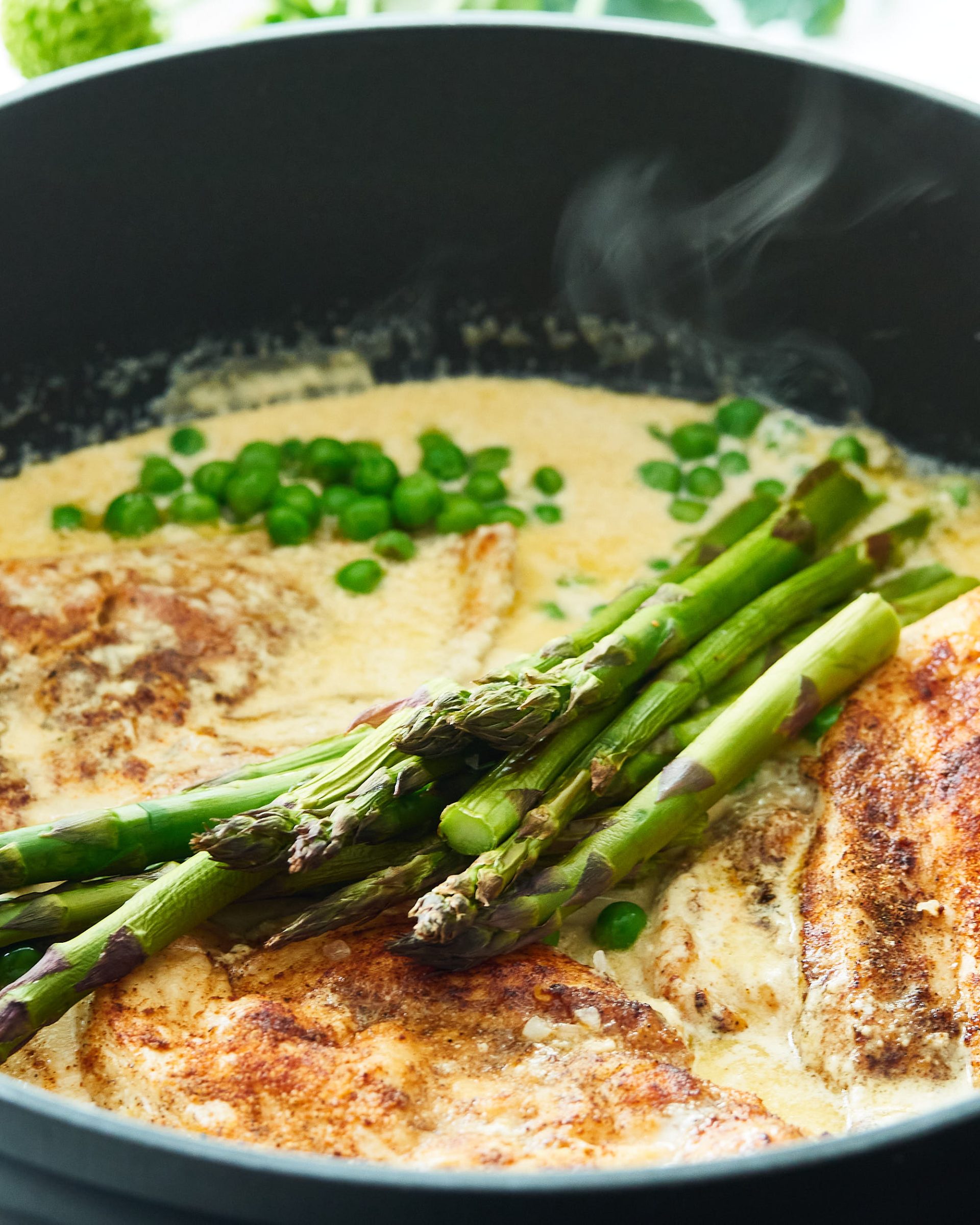 Chicken Breast In Creamy Truffle Sauce[Video] - Delice Recipes