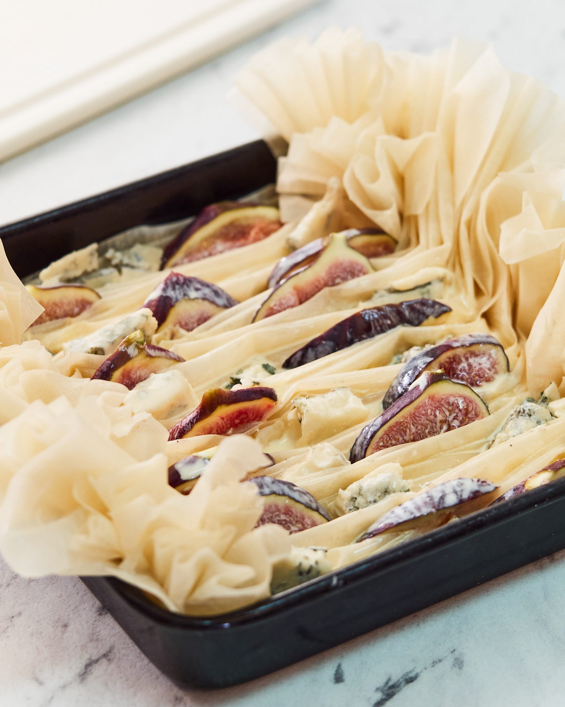 Delicious Figs and Gorgonzola Filo Pie [Video] - Delice Recipes