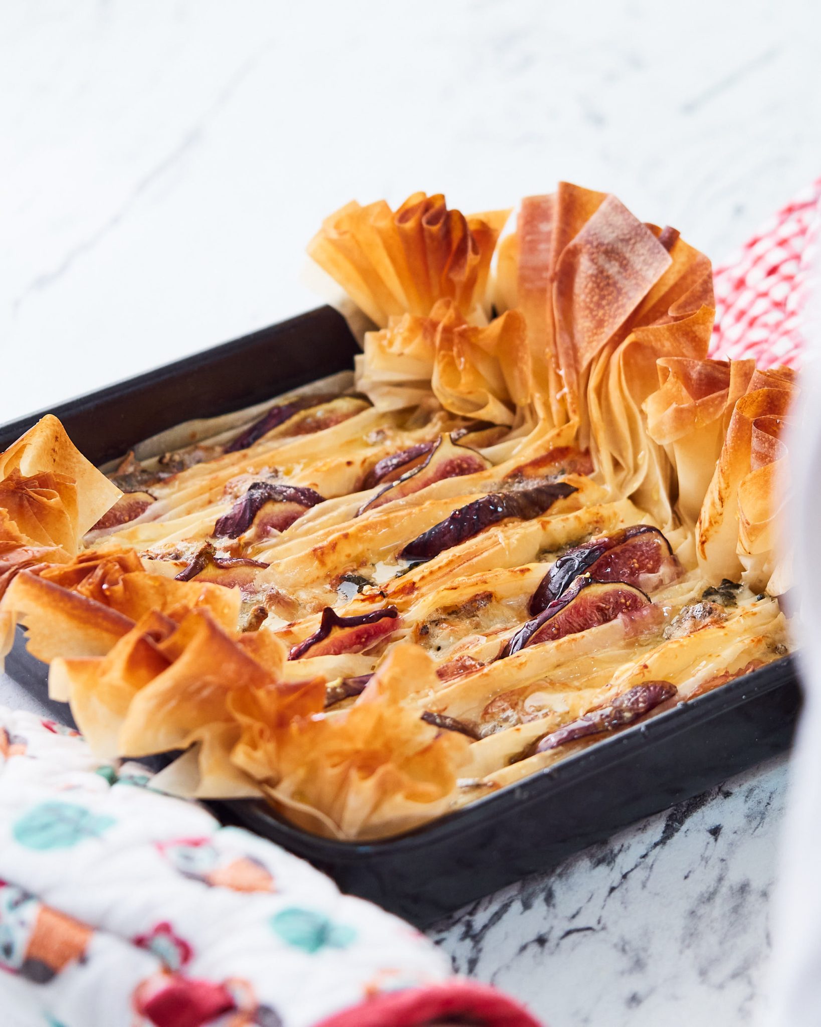 Delicious Figs and Gorgonzola Filo Pie [Video] - Delice Recipes