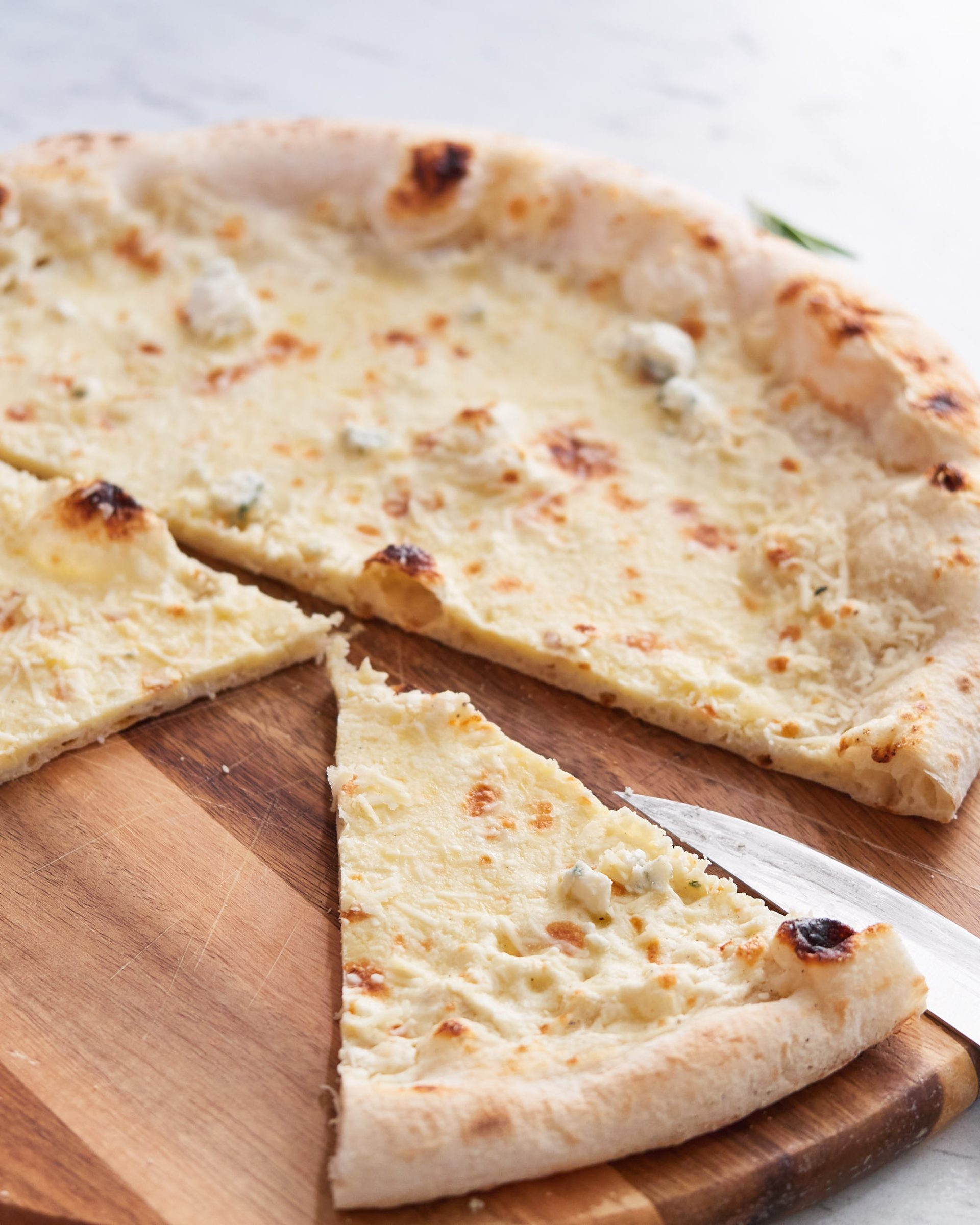The Best Way To Reheat Pizza In Air Fryer [VIDEO] - Delice Recipes