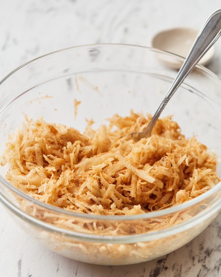 Making the Best Hash Brown at Home - A Tasty American Classic - Delice ...