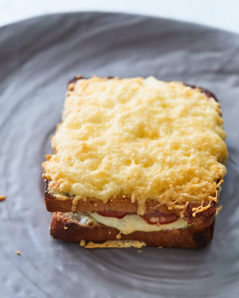 Delicious Air Fryer Cheesy Sandwich Recipe with Ham - Delice Recipes