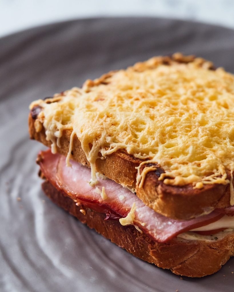 Delicious Air Fryer Cheesy Sandwich Recipe with Ham - Delice Recipes