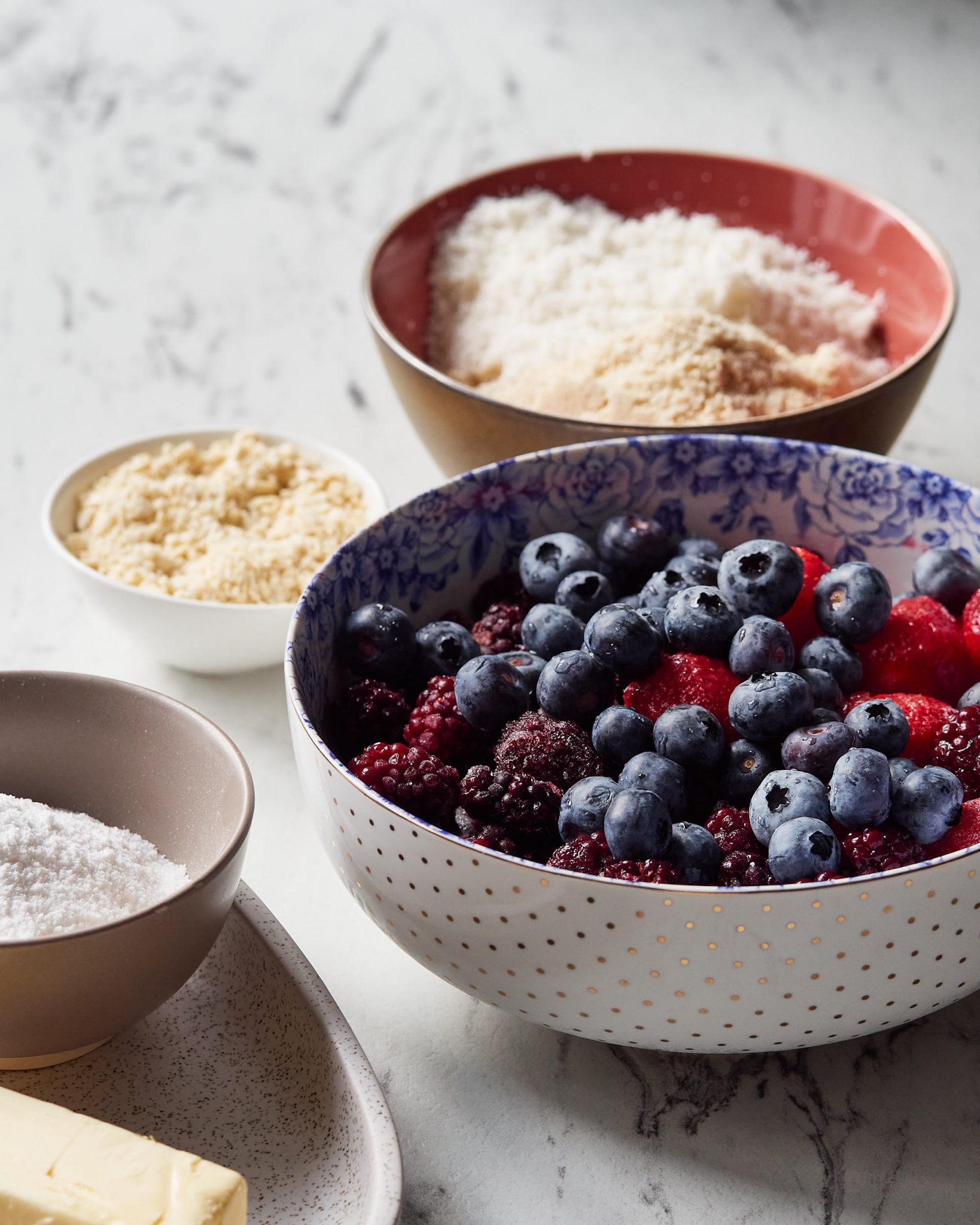 Easy and Quick Steps to Make Keto Berry Crumble - Delice Recipes